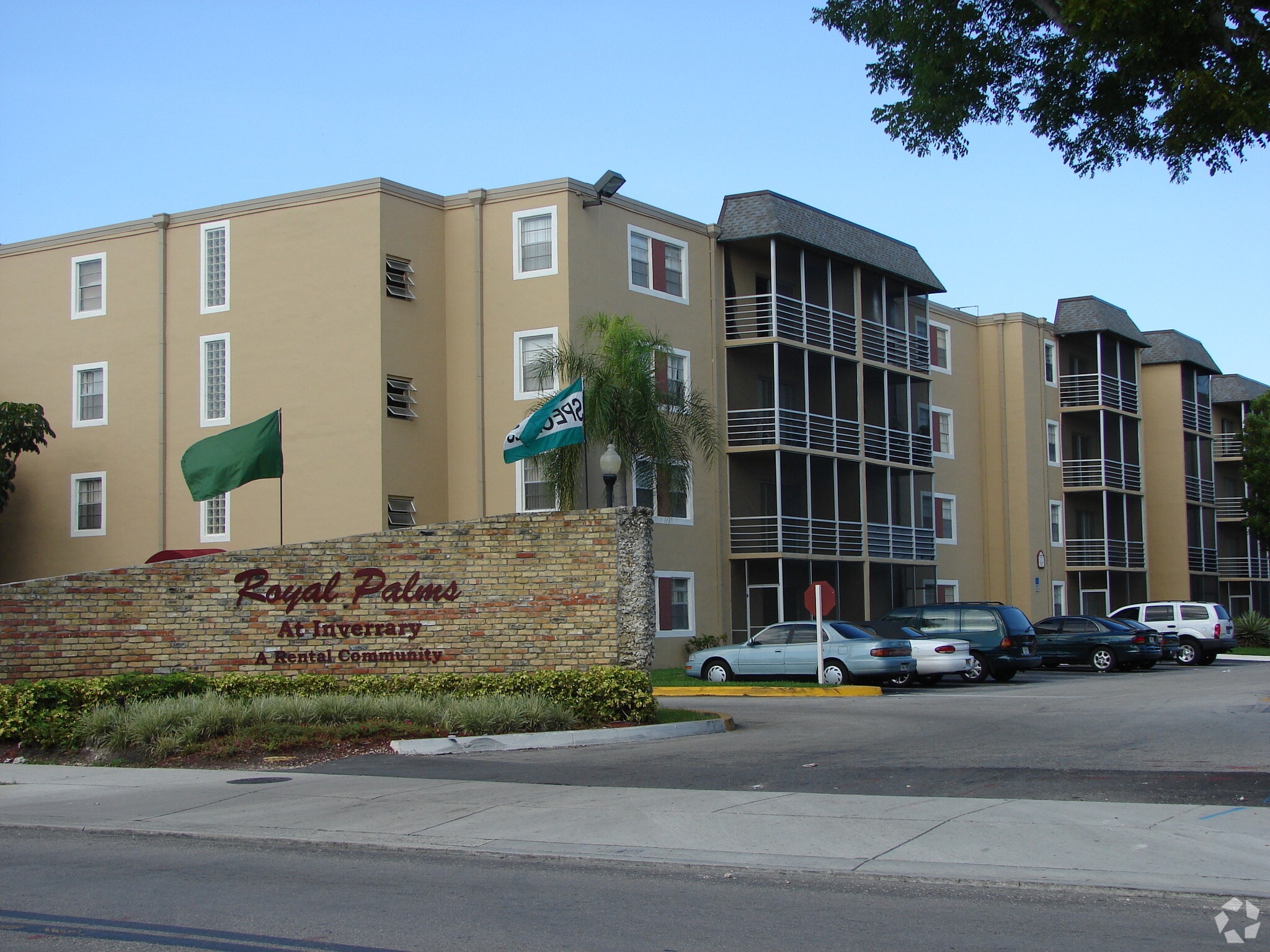 Royal Palms at Lauderhill - 2900-2930 Nw 56th Ave Lauderhill, FL 33313 ...