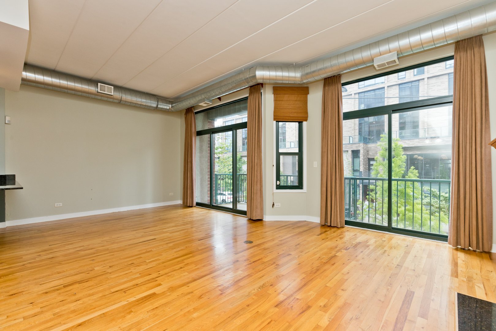 8 W Monroe St Unit 2F, Chicago, IL 60603 - Condo for Rent in Chicago ...