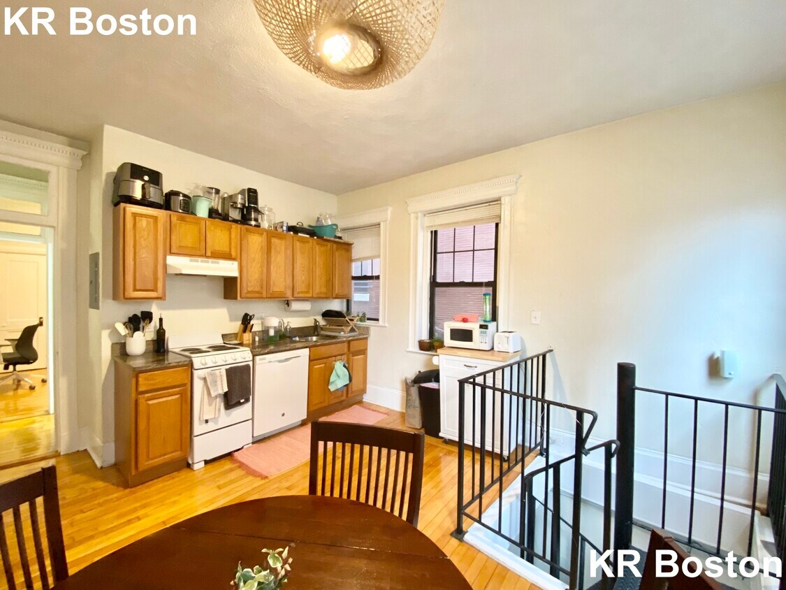 128 Hemenway St Unit 11, Boston, MA 02115 - 128 Hemenway St Boston, MA ...