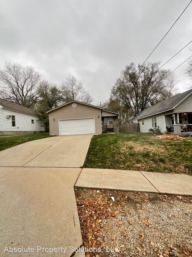 2115 N Elizabeth Ave, Springfield, MO 65803 - House Rental in ...