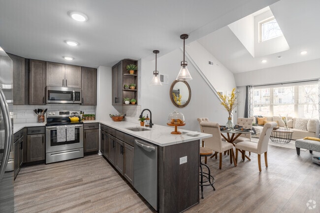 Best Bethlehem PA Luxury 2 Bedroom Apartments for Rent - 2 Rentals ...