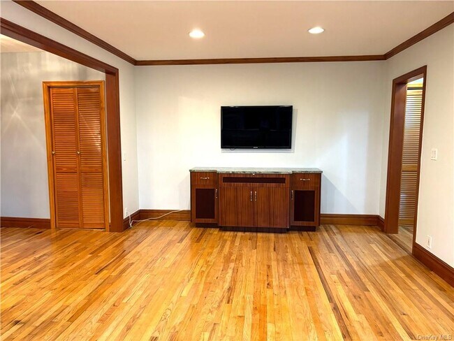 100 Theodore Fremd Ave Rye, NY 10580 - Alquileres en Rye, NY ...