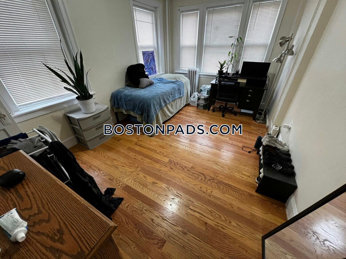 Allston/brighton Border Apartment for rent... - Alquileres en Boston ...