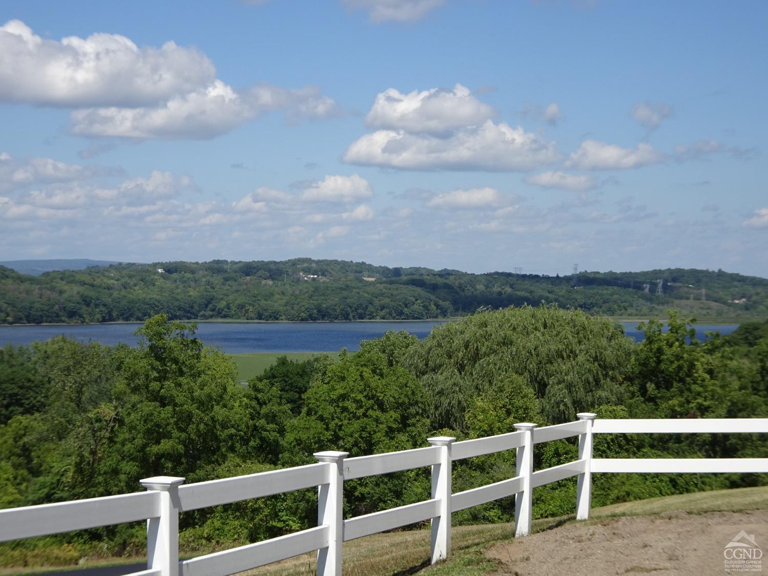 39 Hallenbeck Rd, Hudson, NY 12534 - Room for Rent in Hudson, NY ...