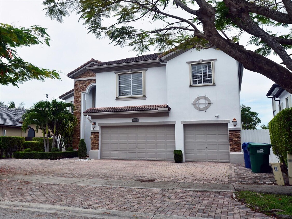 1420 SW 152nd Pl, Miami, FL 33194 - House Rental in Miami, FL | Apartments.com