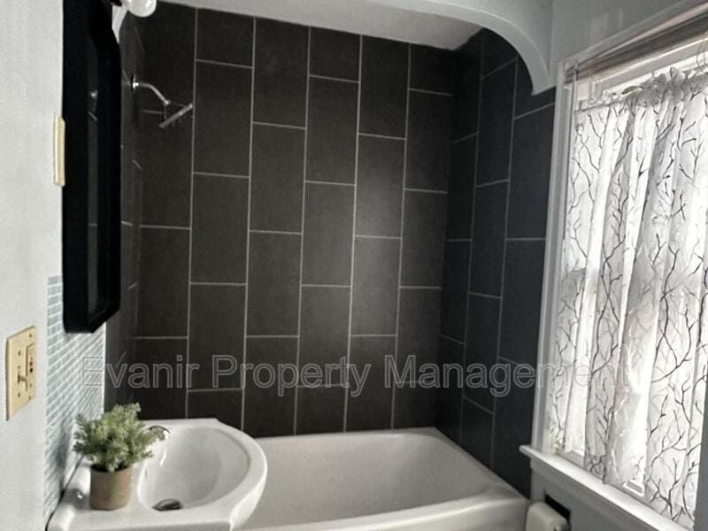 1813 E High St Unit Apt A, Springfield, OH 45505 - Condo for Rent in ...