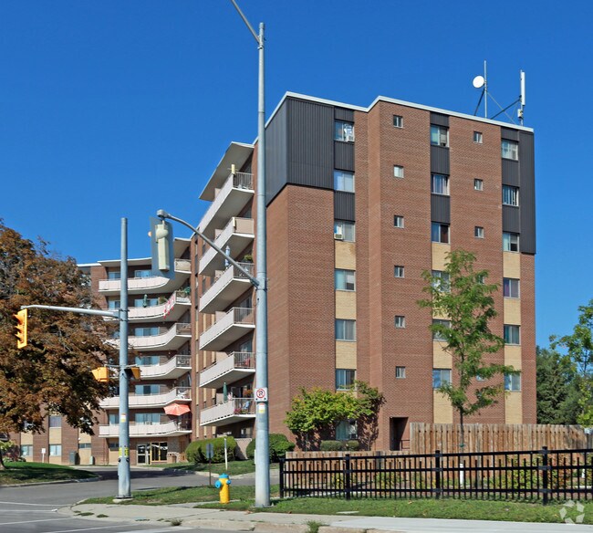 375 Scott St, St Catharines, ON L2M 3W3 Apartments - 375 Scott St St ...