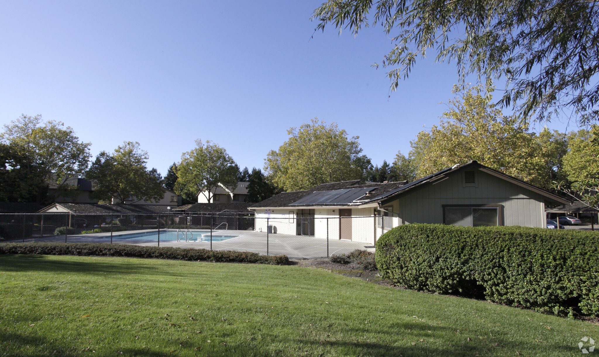 Golf Course Square Apartments - 1082 Golf Course Dr Rohnert Park, CA ...