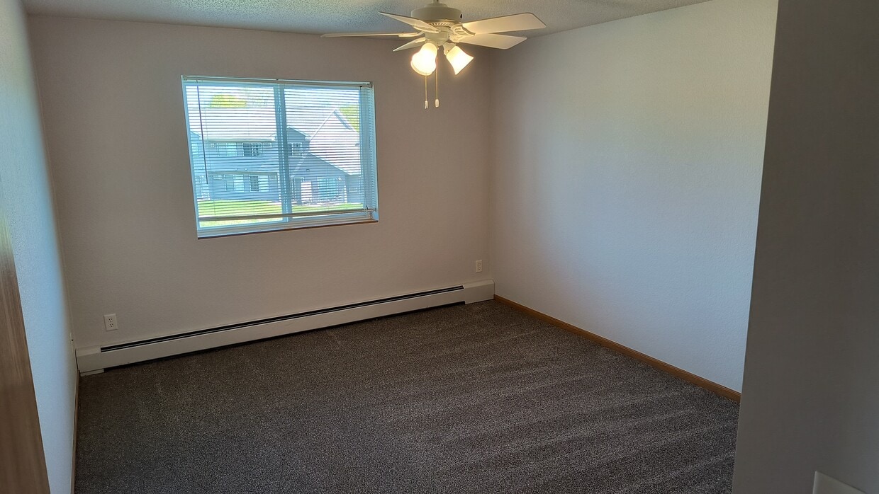 Rock Ridge Apartments - 604 Knight St Saint Peter, MN 56082 ...