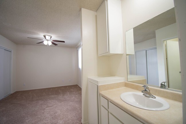 11937 Avon Way, Los Angeles, CA 90066 Apartments - Los Angeles, CA ...