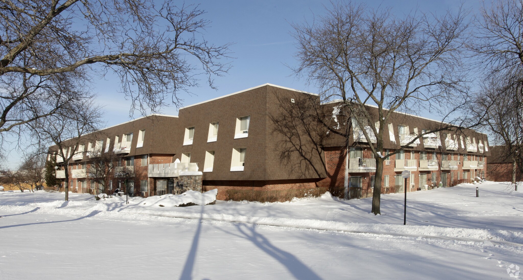 Villa Verde Condo Association - 1 Villa Verde Rd Buffalo Grove, IL ...