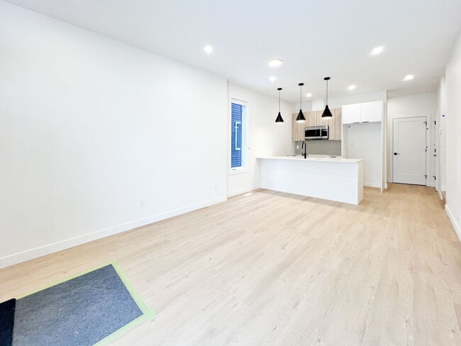 9326-9153 153 St NW Unit 3, Edmonton, AB T5R 1R1 - Apartment for Rent ...