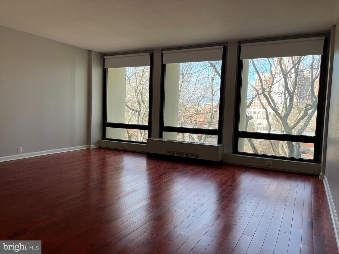210 Locust St Unit 3H, Philadelphia, PA 19106 - Room for Rent in ...