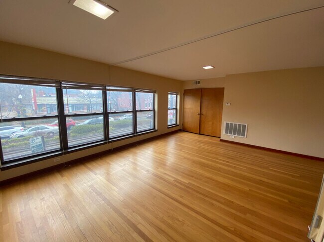 2032 W Irving Park Rd Unit 2, Chicago, IL 60618 - Condo for Rent in ...