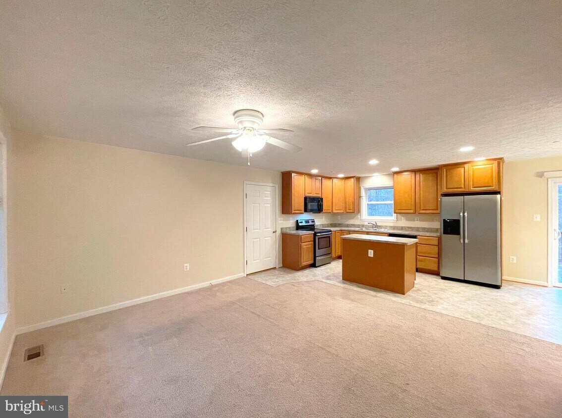 26405 Hummingbird Wy, Mechanicsville, MD 20659 - House Rental in ...