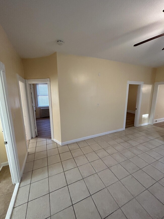 508 Hillman St Unit 508-2, New Bedford, MA 02740 - Room for Rent in New ...