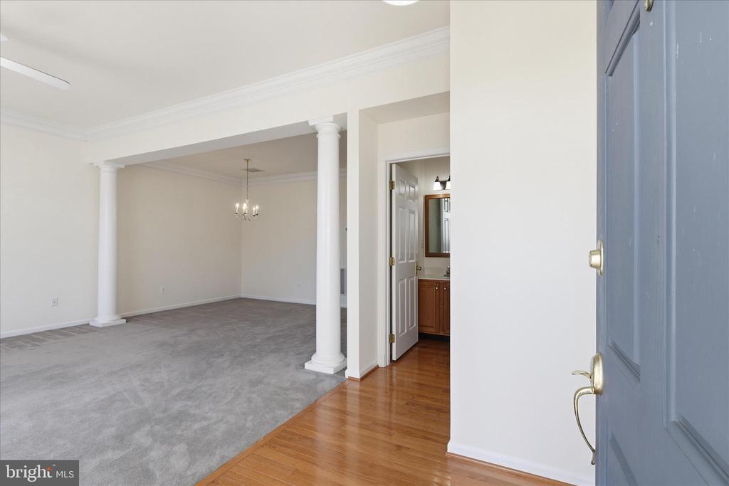 25828 Kirkwood Square, Chantilly, VA 20152 - Townhome Rentals in ...