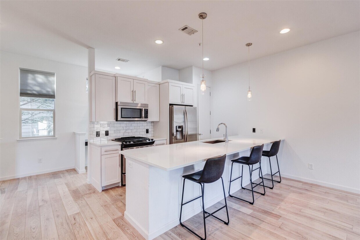 5807 Hudson St, Dallas, TX 75206 - Townhome Rentals in Dallas TX ...