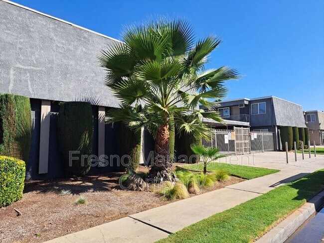 1370 E Bulldog Ln Unit D, Fresno, CA 93710 - Condo for Rent in Fresno ...