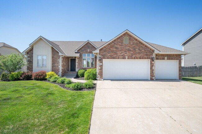 Waterfront Houses for Rent in Wichita - 1 Rentals