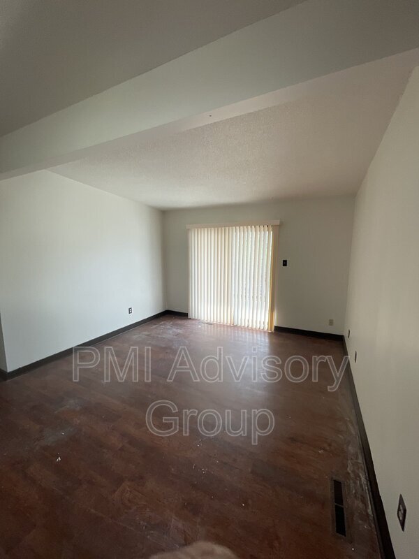 2927 SW Atwood Ave Unit 2, Topeka, KS 66614 - Condo for Rent in Topeka ...