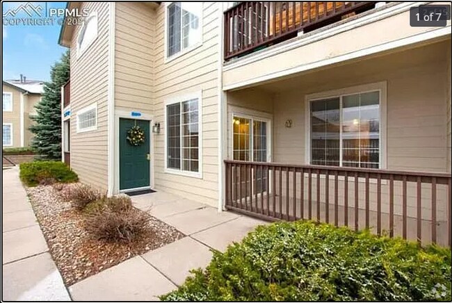 Saddle Ridge Condominiums Apartments for Rent with a Walk-In Closet ...