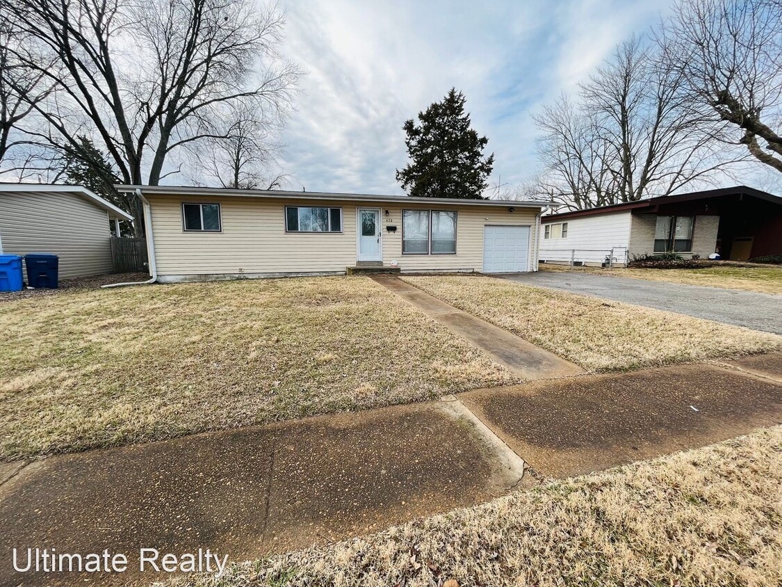 430 Versailles Dr, Florissant, MO 63031 - House Rental in Florissant ...