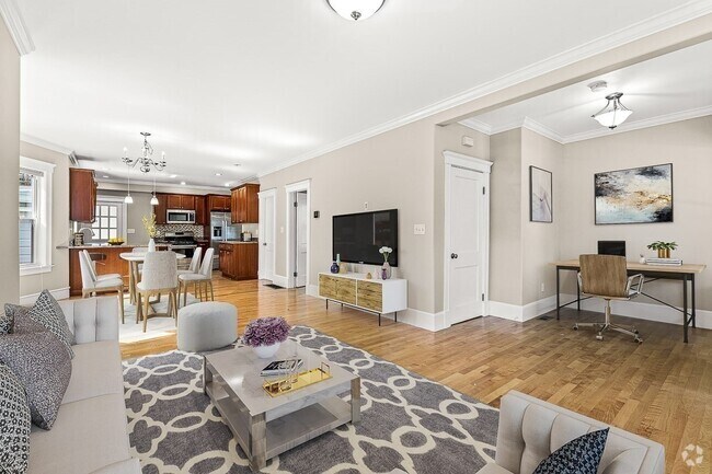 Teele Square Apartments for Rent with a Walk-In Closet - Somerville, MA ...