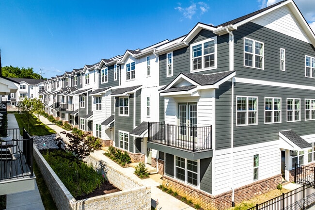 Hickory Hollow Townhomes Apartments for Rent with Hardwood Floors ...