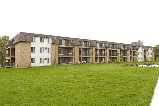 Shoreview Grand Apartments - Shoreview, MN | Apartments.com