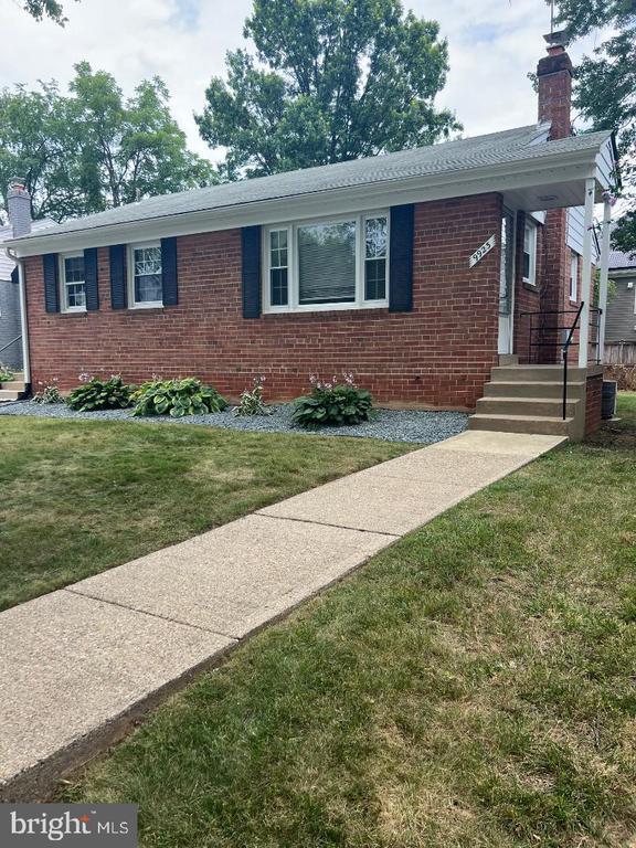 9923 Mayfield Dr, Bethesda, MD 20817 - House Rental in Bethesda, MD ...