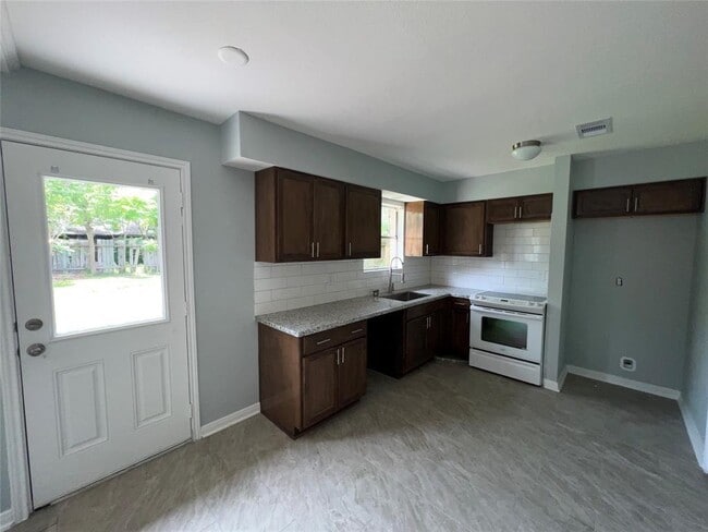 1043 Helms Rd, Houston, TX 77088 - House Rental in Houston, TX ...