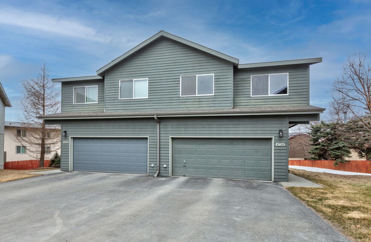 4738 Grumman St, Anchorage, AK 99507 - Townhome Rentals in Anchorage AK ...