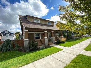 Sunpointe Apartments for Rent with Washer & Dryer - Bend, OR - Updated ...