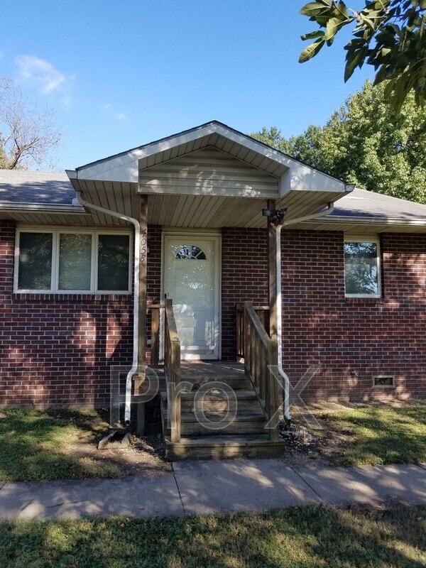 405 E Adams St Unit Apt. B, Pittsburg, KS 66762 - Condo for Rent in ...