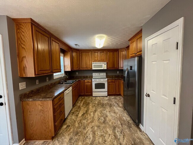 32 Jenny Wren Ct, Hartselle, AL 35640 - House Rental in Hartselle, AL ...