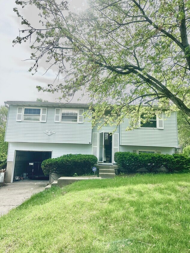 12146 Birchhill Dr, Cincinnati, OH 45251 - Townhome Rentals in ...