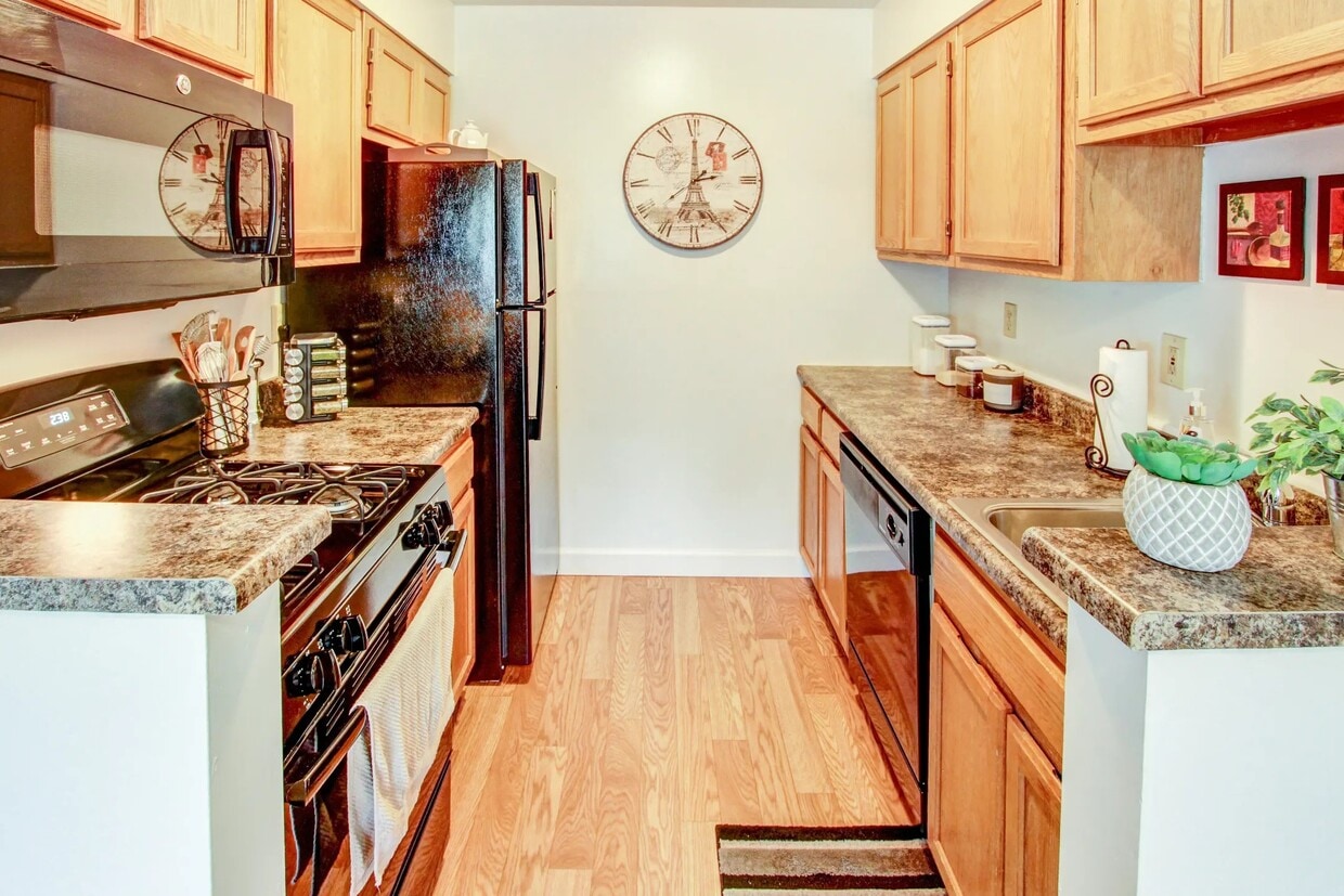 Rolling Ridge - 8 Denise Dr Latham, NY 12110 | Apartments.com