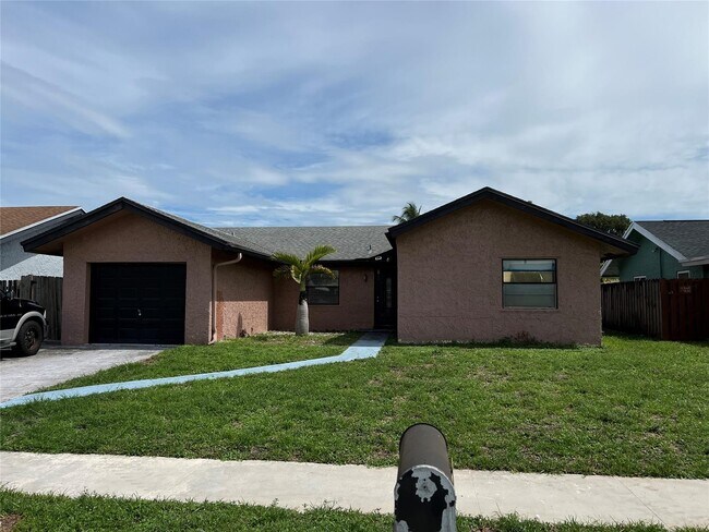 Vanguard Village Apartments for Rent with High Ceilings - Tamarac, FL ...