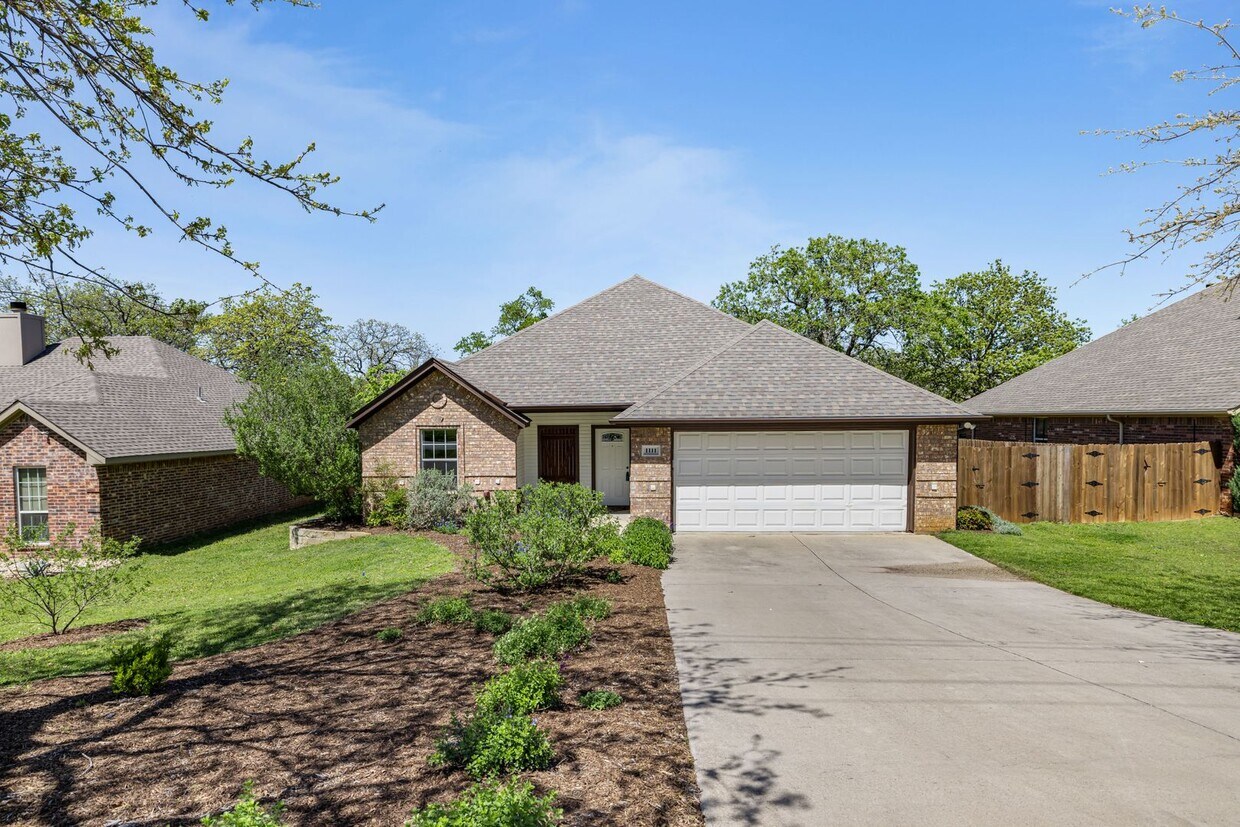 1111 N Stewart St, Azle, TX 76020 - House Rental in Azle, TX ...