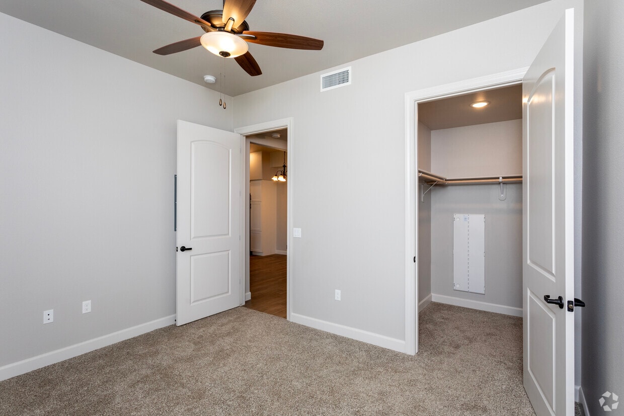 Coronado Apartments - 8104 N Bond St Fresno, CA 93720 | Apartments.com