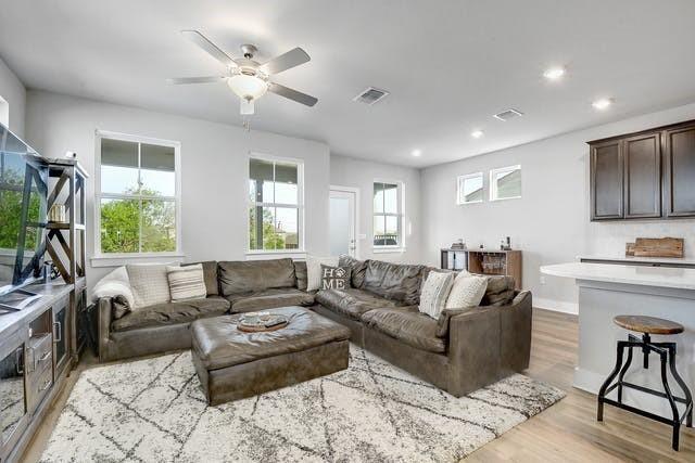 7602 Darby Swank Vw, Austin, TX 78744 - House Rental in Austin, TX ...