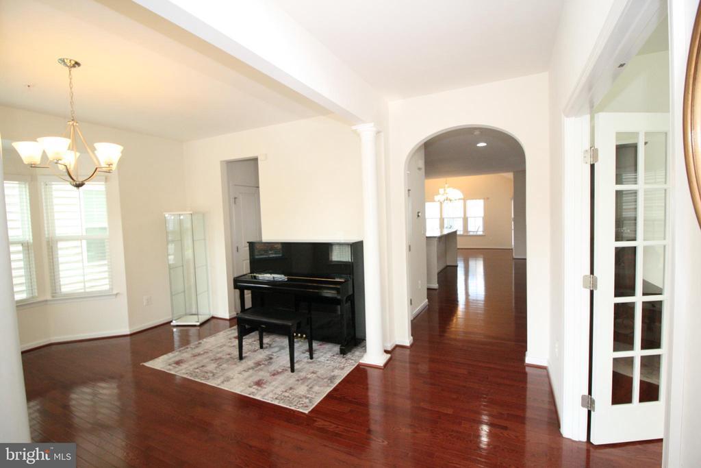 22454 Newcut Rd, Clarksburg, MD 20871 - House Rental in Clarksburg, MD ...