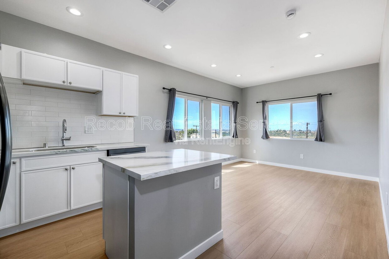 2394 W Jewett St, San Diego, CA 92111 - Townhome Rentals in San Diego ...