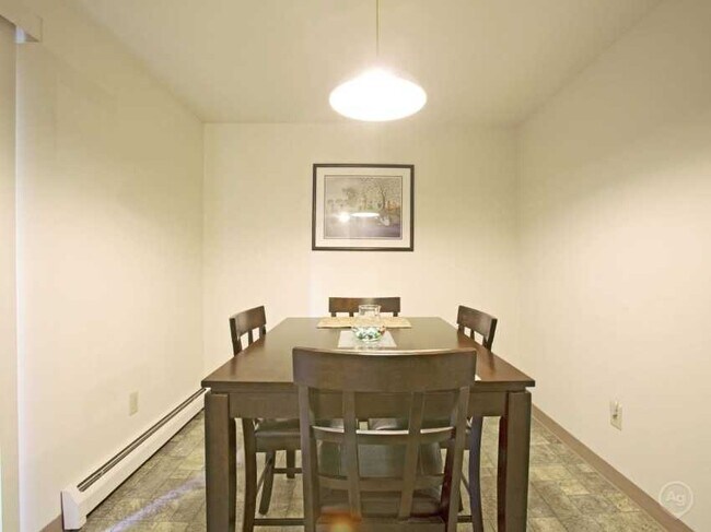 Windsor Crossing - Apartments in Bloomfield, CT | Apartments.com