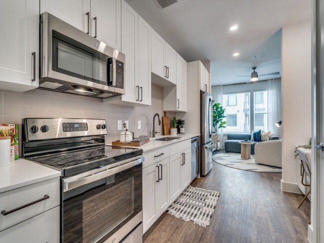 The Met - Apartments in Austin, TX | Apartments.com