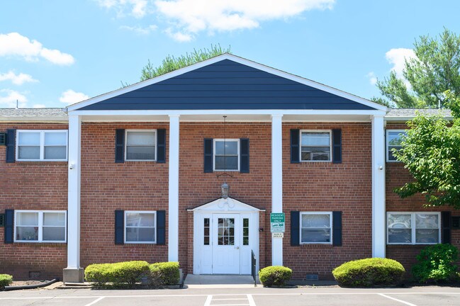 Colonial Point Apartments Apartments - Feasterville Trevose, PA ...