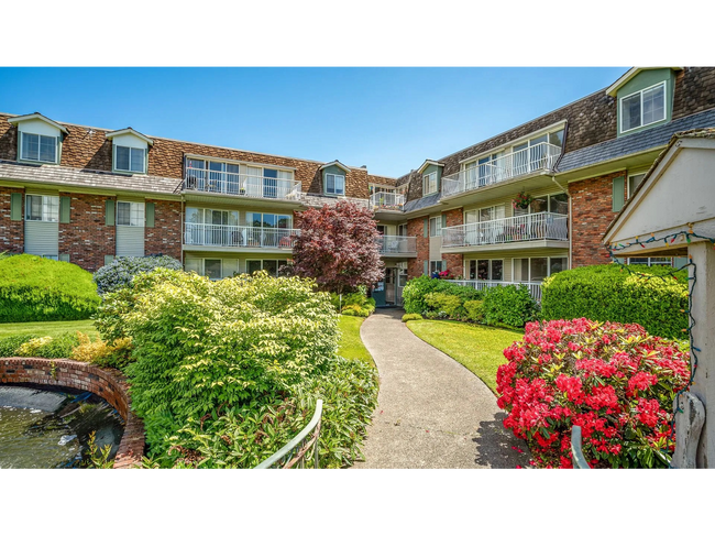 Fraser Tolmie Apartments Apartments - 1701 Cedar Hill Cross Rd Victoria ...