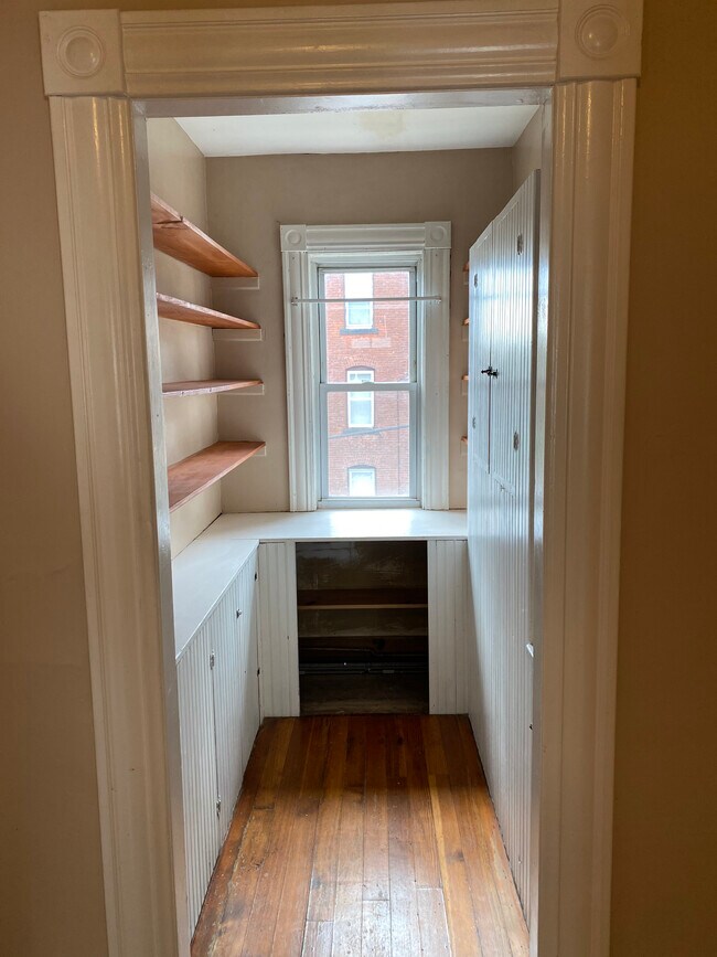 130 Waldo St Unit 130, Holyoke, MA 01040 Apartments - 130 Waldo St Holyoke, MA | Apartments.com