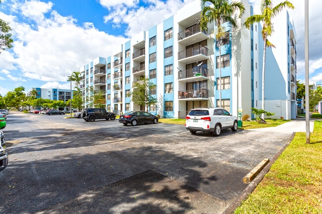 Biscayne - Apartments in North Miami, FL | Apartments.com